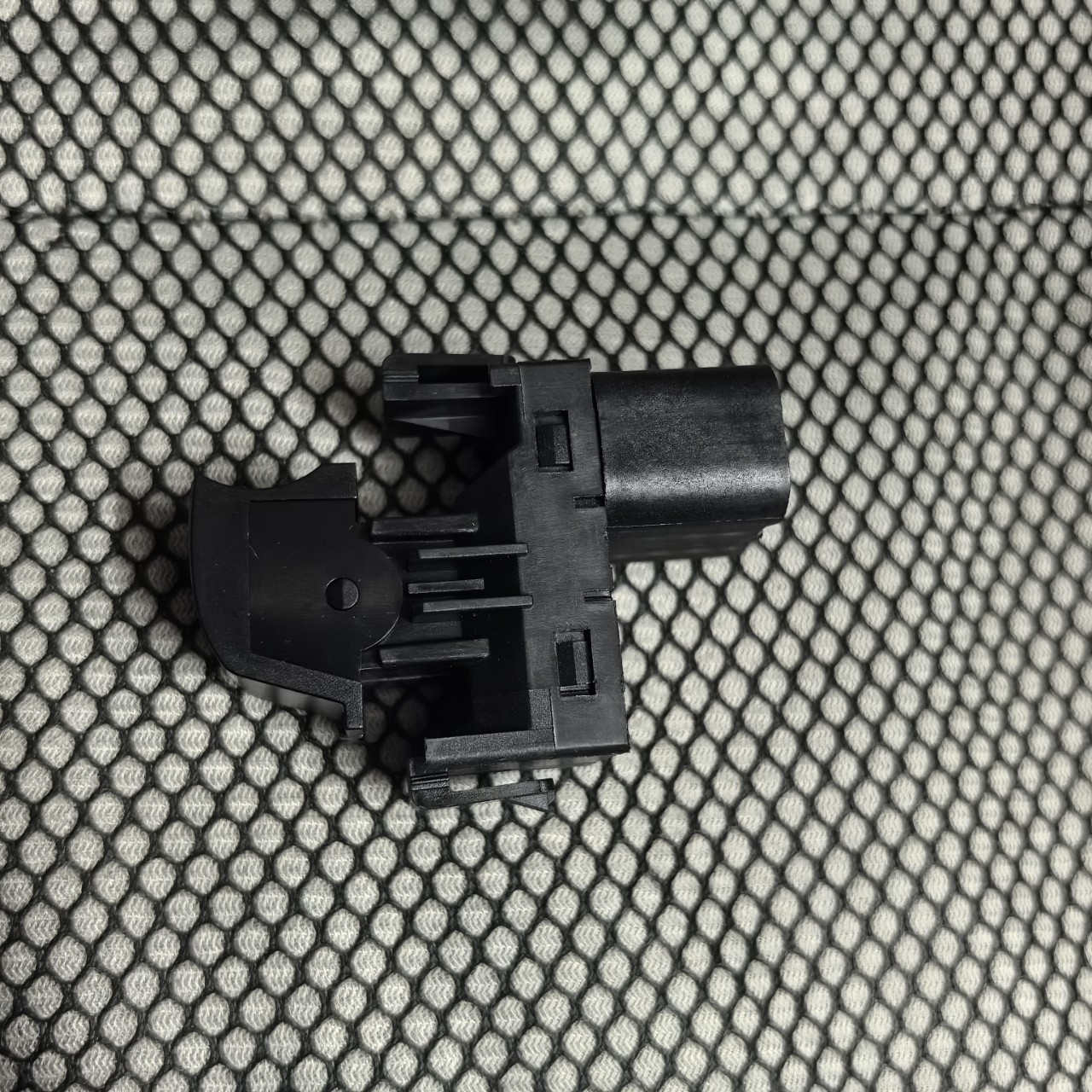 大量现货跨境产品适用于三菱车窗小开关8608A320 8608A319-阿里巴巴