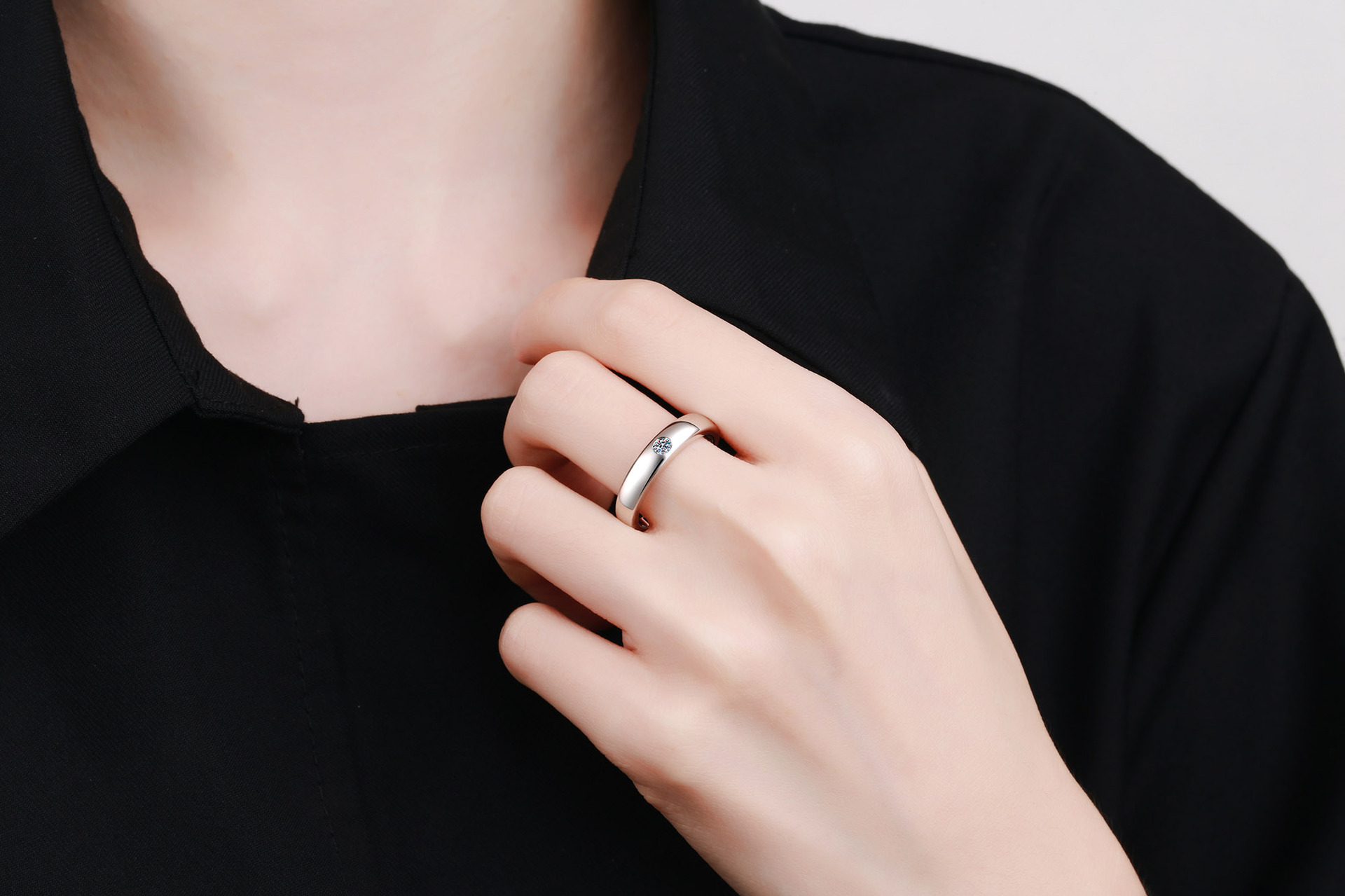 925纯银戒指女 莫桑石情侣通用款镀pt950金指环厂家现货批发-阿里巴巴