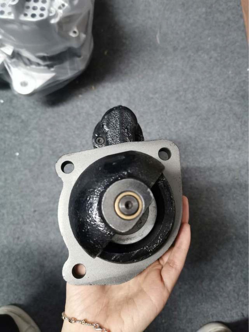 道依茨914起动机马达BOSCH博士0001368008起动机马达24V9齿4KW-阿里巴巴