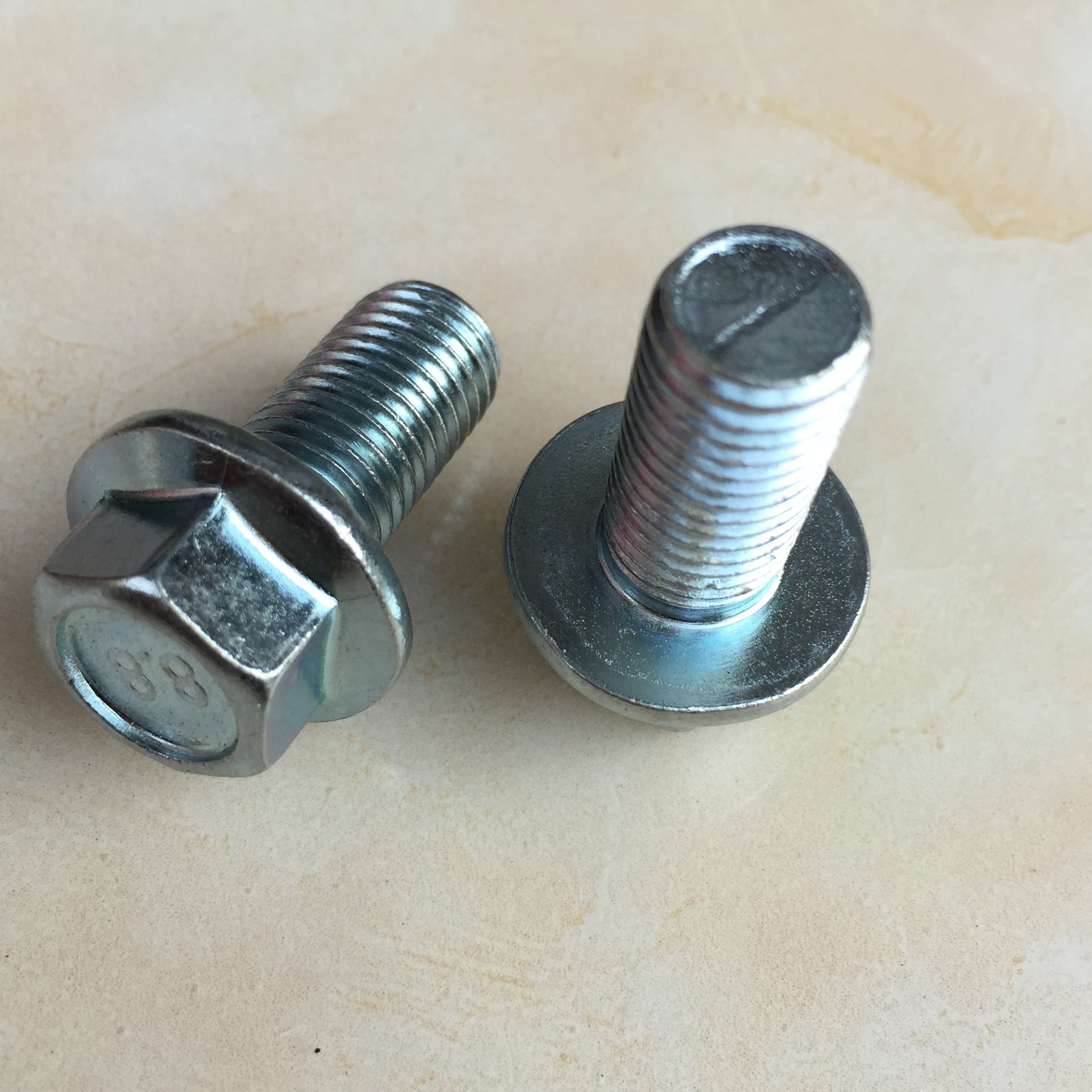 8.8级高强度外六角法兰面螺杆平脑不带齿GB5789铁螺丝高强度螺栓-阿里巴巴