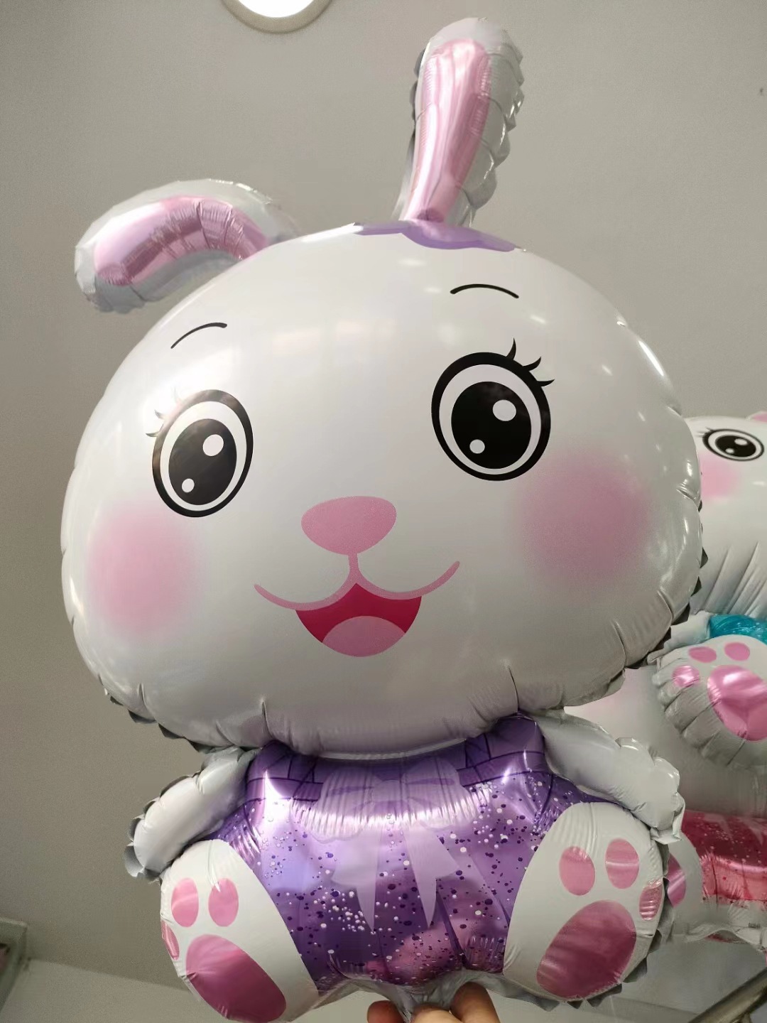 2022新款飞天兔子气球 铝膜贝茜兔 升空气球 装饰可爱卡通兔子-阿里巴巴