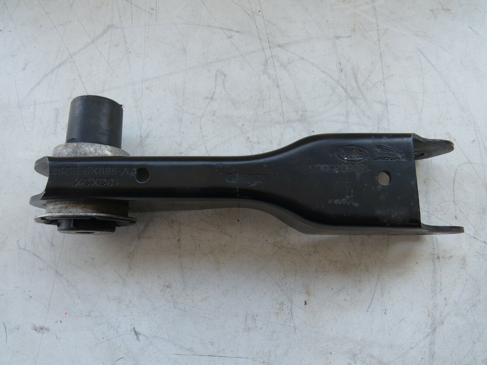 适用路虎星脉极光后摆臂托臂LR124617 LR124618 T4A13725-阿里巴巴