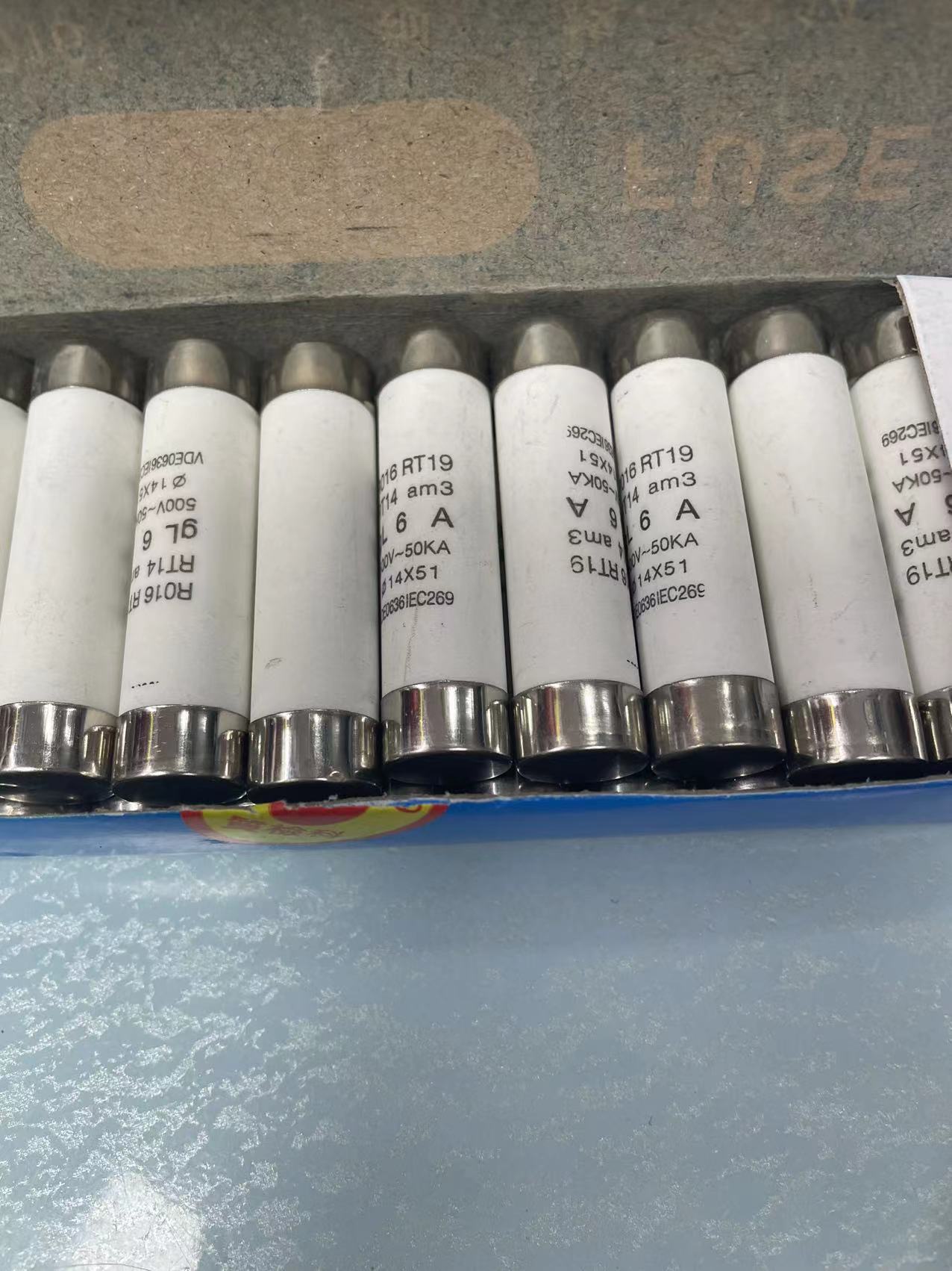 14X51MM陶瓷保险丝管 1A- 63A 500V R016陶瓷保险管IEG269熔断器-阿里巴巴