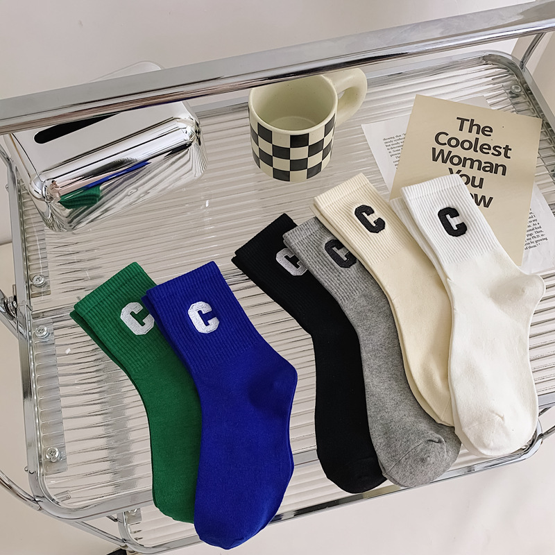 网红爆款袜子女字母C韩国袜ins潮流小红书中筒袜子春夏新款女袜子-阿里巴巴