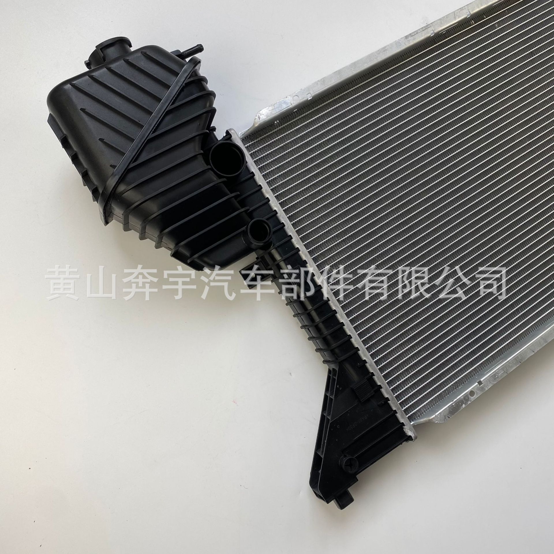 适用于通用道奇汽车散热器水箱发动机配件厂家直销9015003500-阿里巴巴