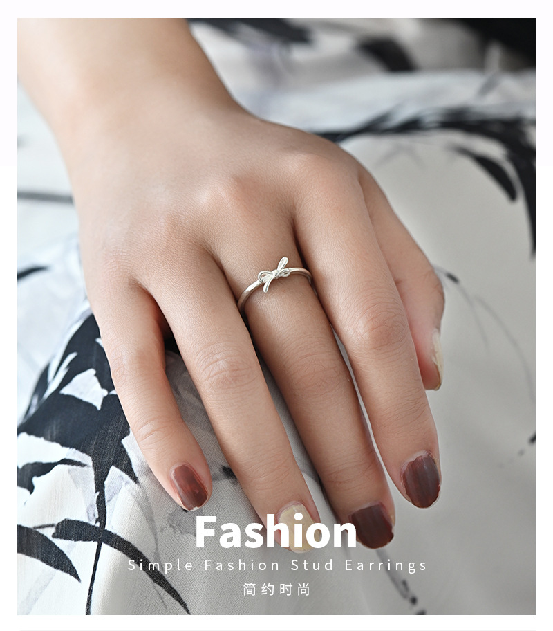 S999银甜美蝴蝶结食指戒指女设计小众高级感简约素圈开口戒-阿里巴巴