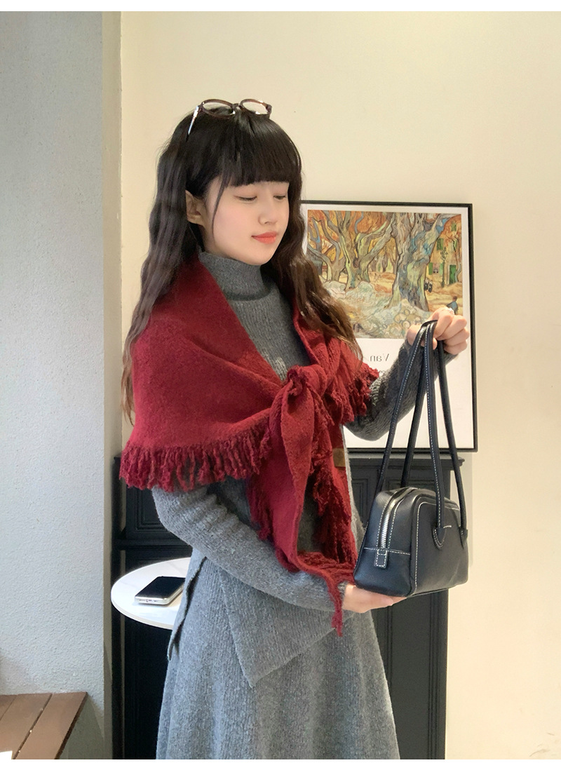 跨境秋冬季新款时尚百搭流苏三角披肩女保暖围巾纯色针织披肩外搭-阿里巴巴