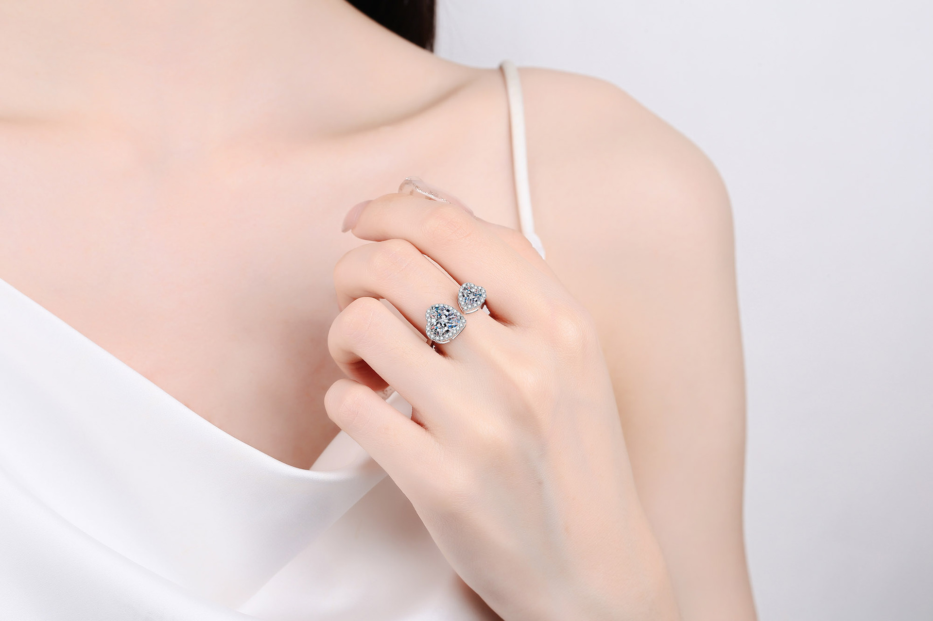 925纯银活口戒指女莫桑石心相连指环镀pt950金介子厂家现货批发-阿里巴巴