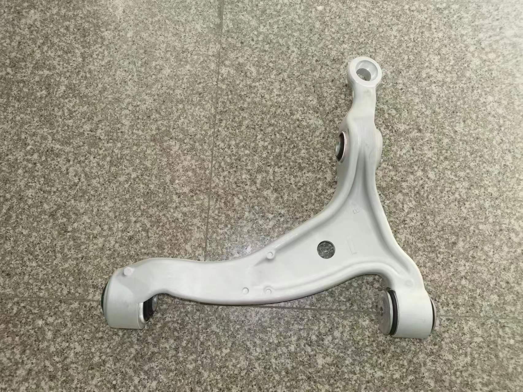 适用奔驰W167前下摆臂悬挂总成1673300700 1673300800-阿里巴巴