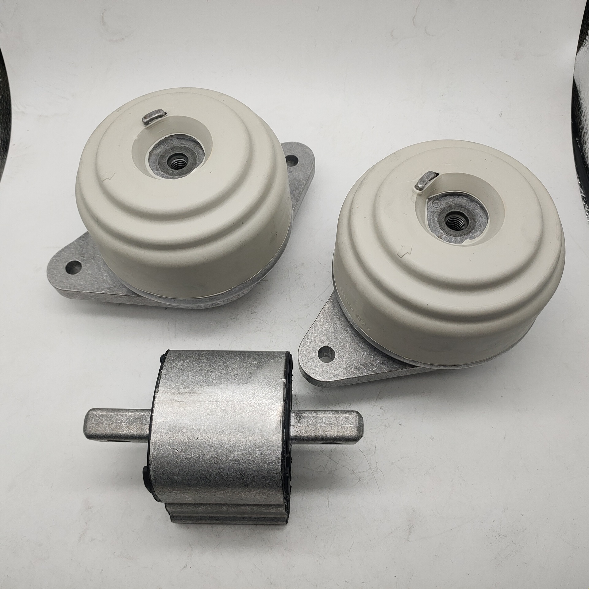 适用X204 GLK300 GLK350四驱发动机机脚胶2042401517/2042402017-阿里巴巴