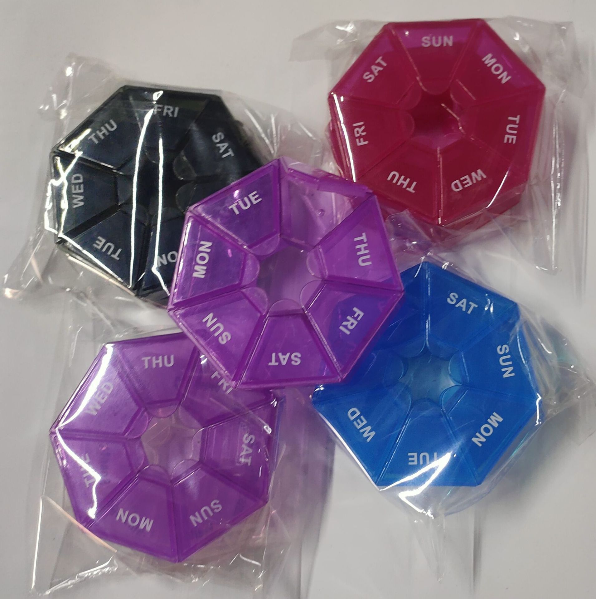 迷你7角方形盒一周七格旋转药盒7天便携式7格星期塑料随身小药盒-阿里巴巴