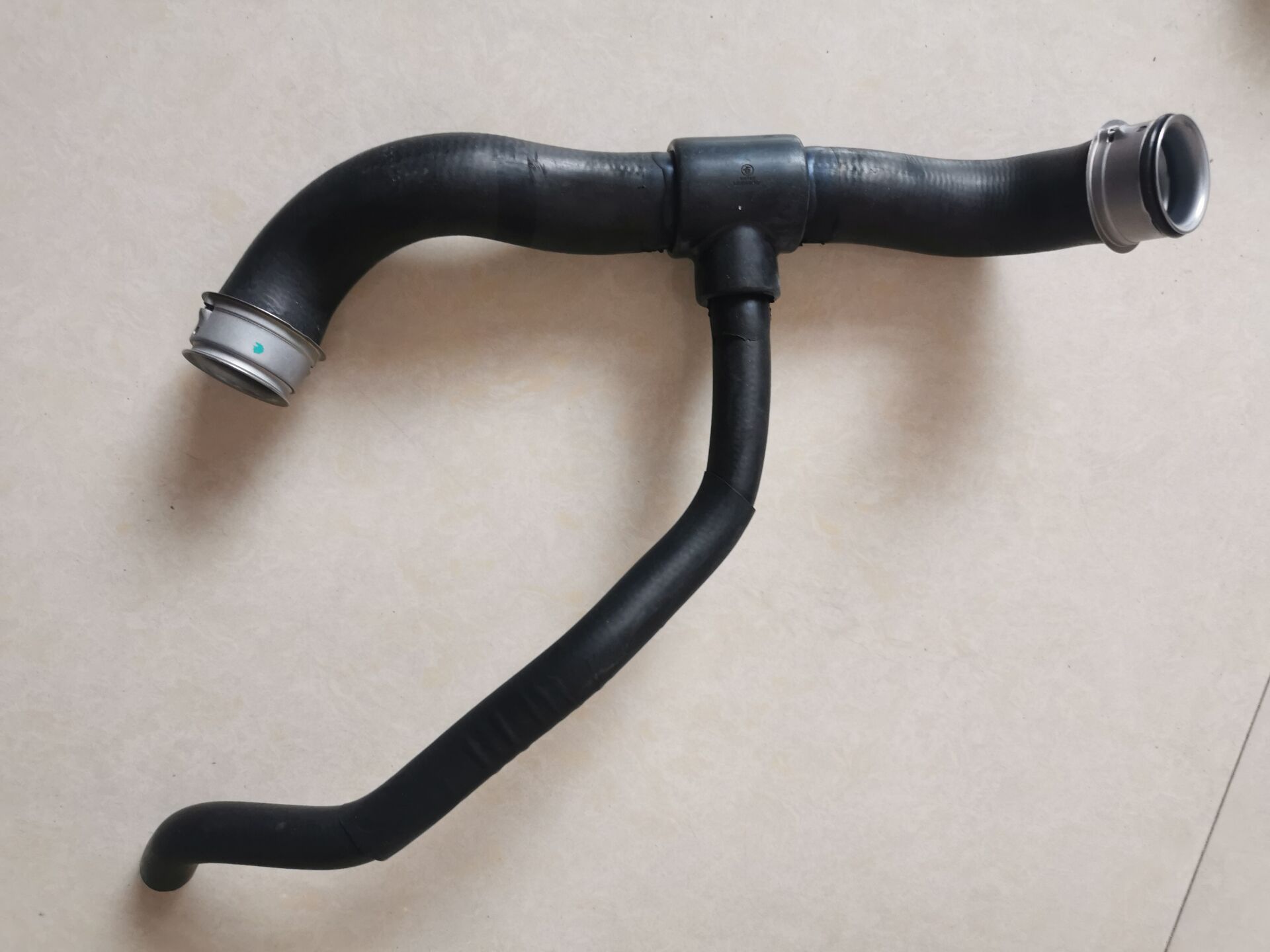 1645010582. 2115014582奔宝驰马汽车水管、通风管涡轮增压管-阿里巴巴