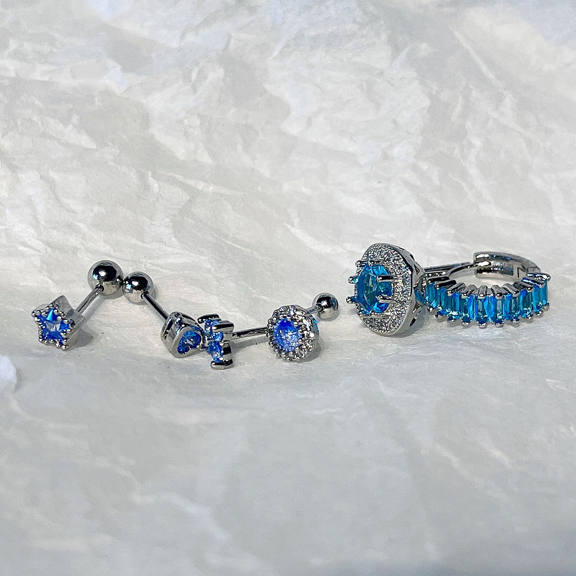 王炸组合闪闪蓝色系锆石螺旋耳骨钉精致百搭耳蜗钉小众设计耳钉女-阿里巴巴