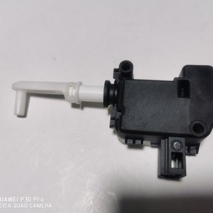 适用于大众朗逸后备箱电机16捷达后背箱电机闭锁器18D827425A-阿里巴巴