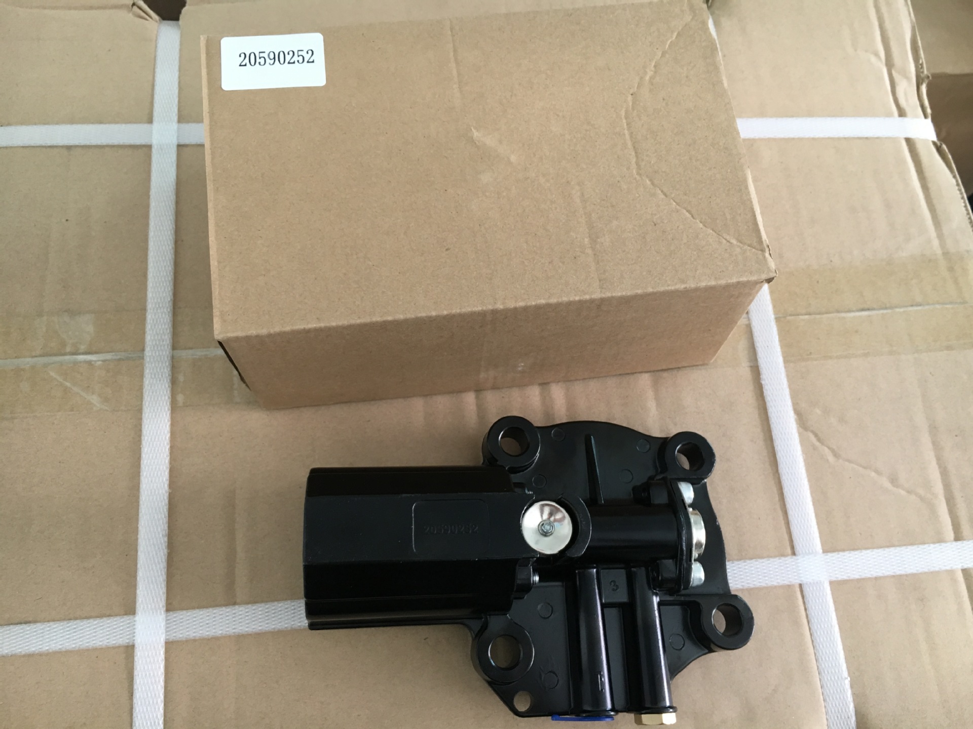 变速箱阀20590252欧系重卡重汽卡车客车配件零部件SMT-阿里巴巴