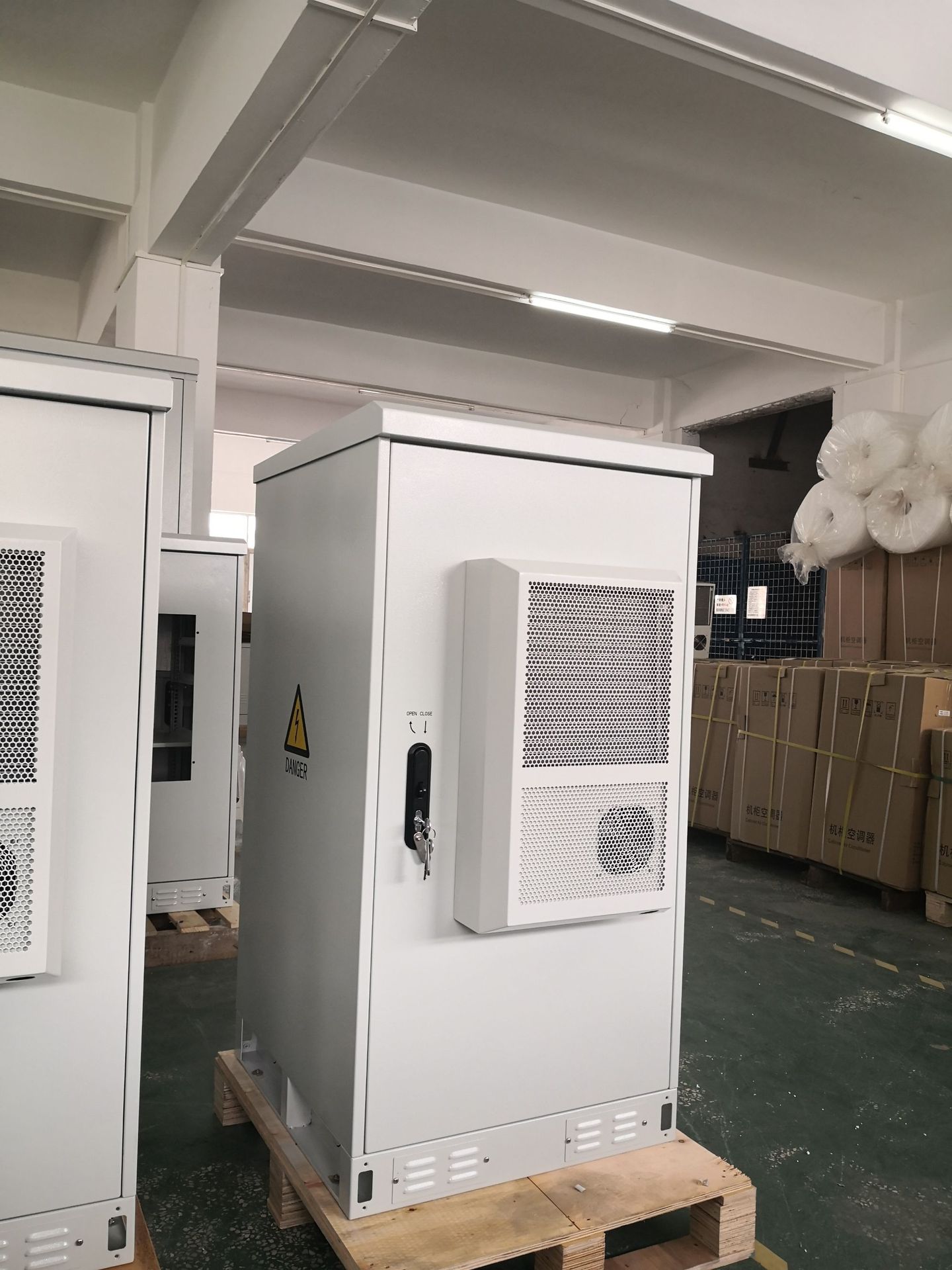 5KW机柜空调 户外储能集装箱用5000W壁挂式工业空调（具备认证）-阿里巴巴