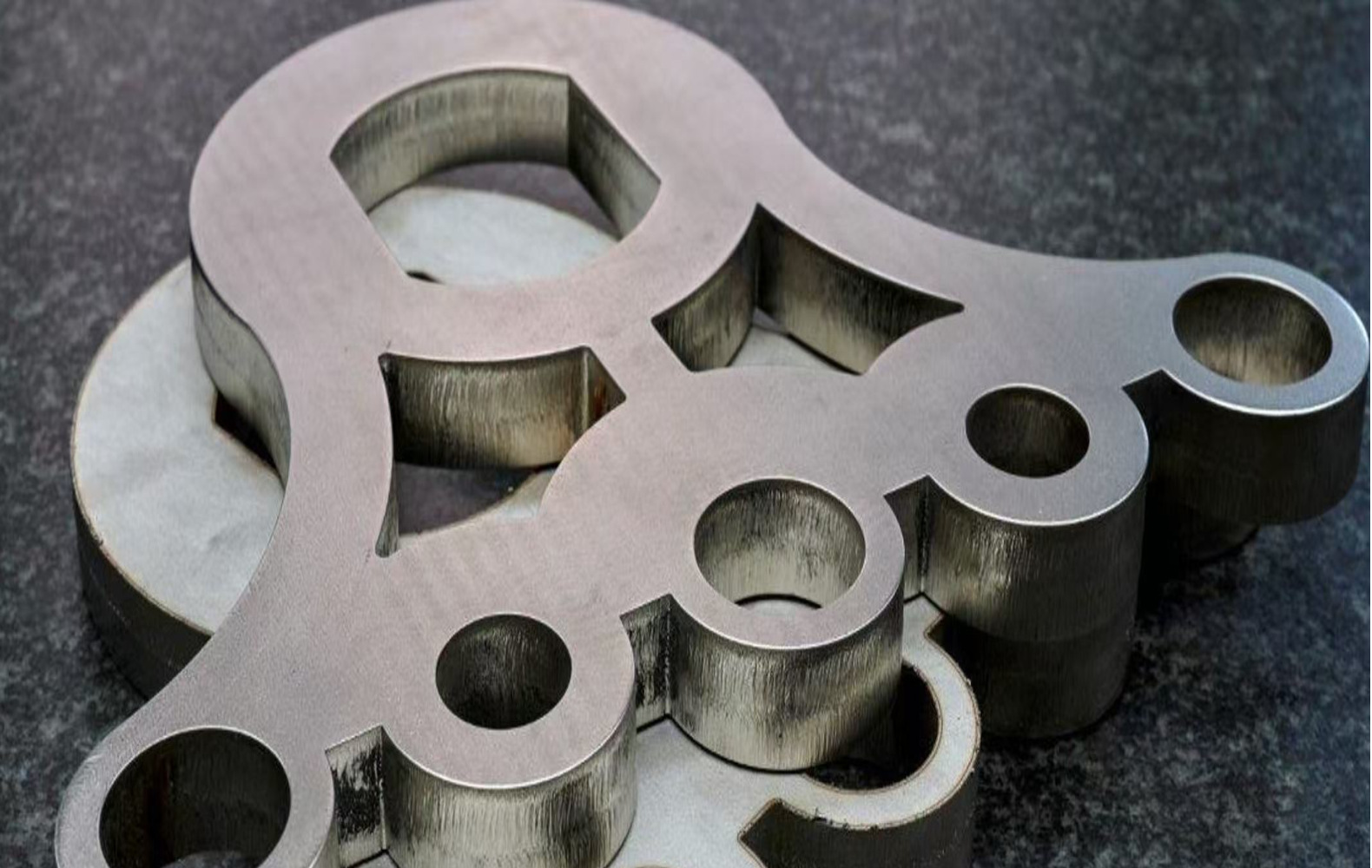 304316钣金加工激光焊接折弯不锈钢板铝板金厂家CNC加工-阿里巴巴