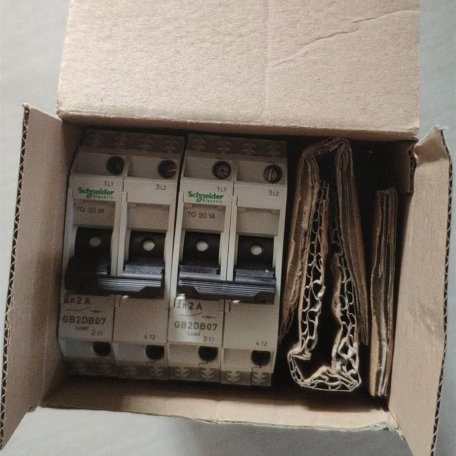 GB2CD07 2A(原厂)原装全新国外直供3C断路器GB2CB05 GB2CD09 4A-阿里巴巴