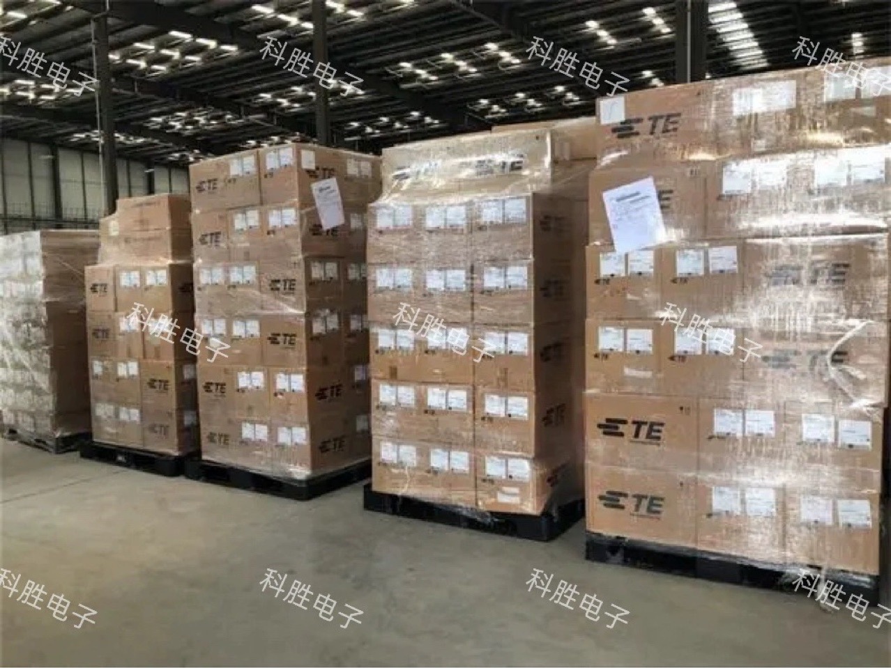 TE 泰科 1355620-4 现货 3P 连接器护套线束接插件原装正品-阿里巴巴