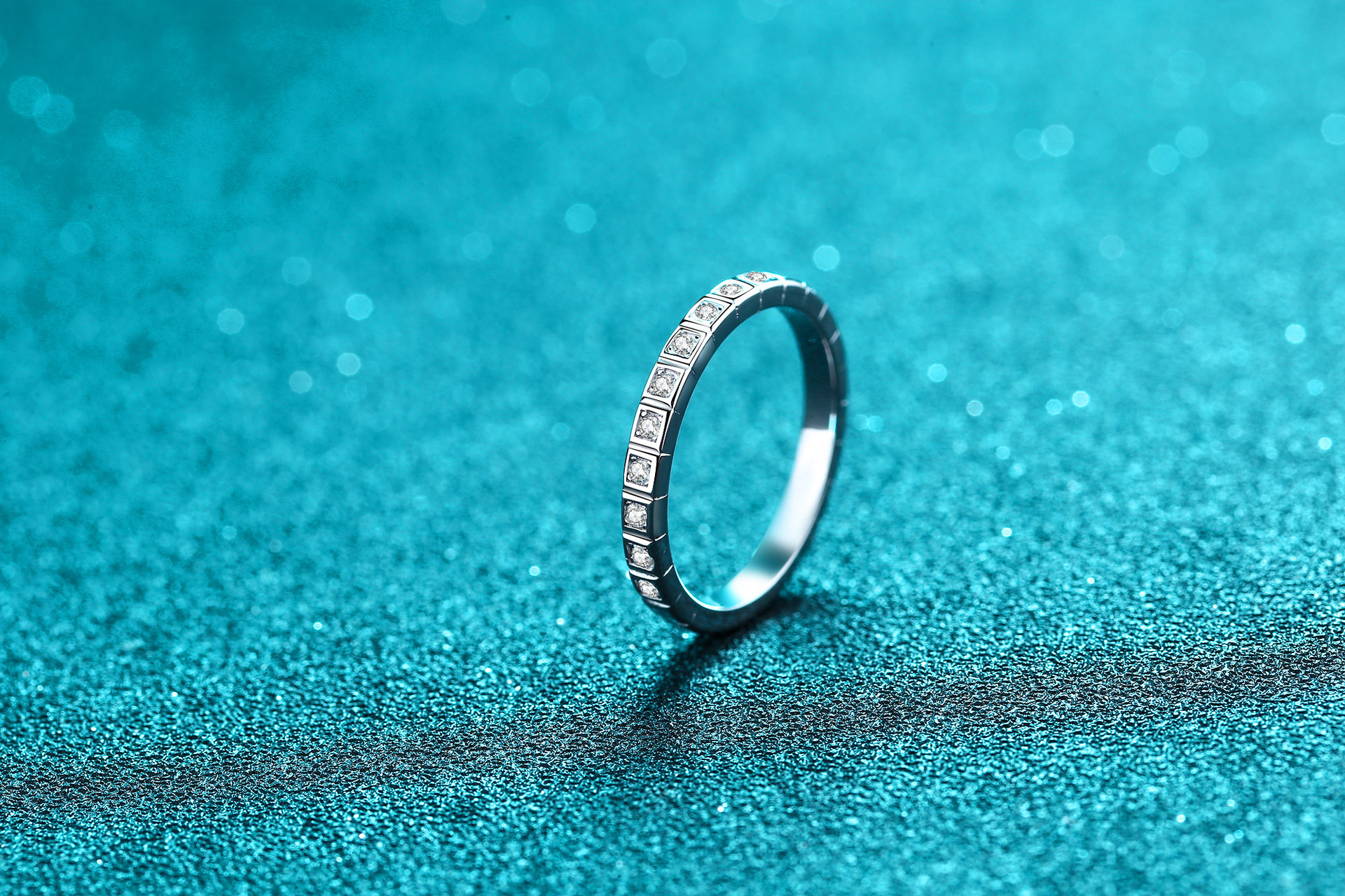 S925银戒指女半圈莫桑石尾戒镀pt950铂金小冰块介子厂家批发-阿里巴巴