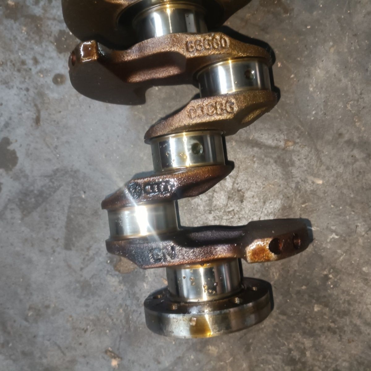 适配桑塔纳1.8L AJR AYJ发动机曲轴0261051014-阿里巴巴