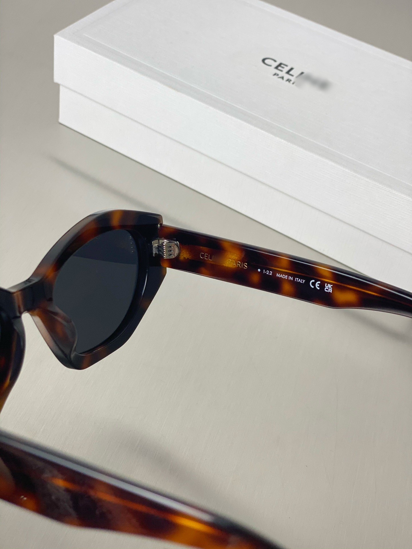 23款Lisa同款CELIN墨镜凯旋门多边形复古时尚太阳眼镜女款CL40238-阿里巴巴