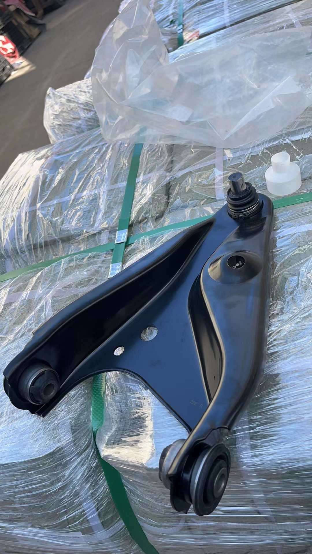 适用雷诺下悬挂摆臂总成545001064R 545019811R 545001064R-阿里巴巴