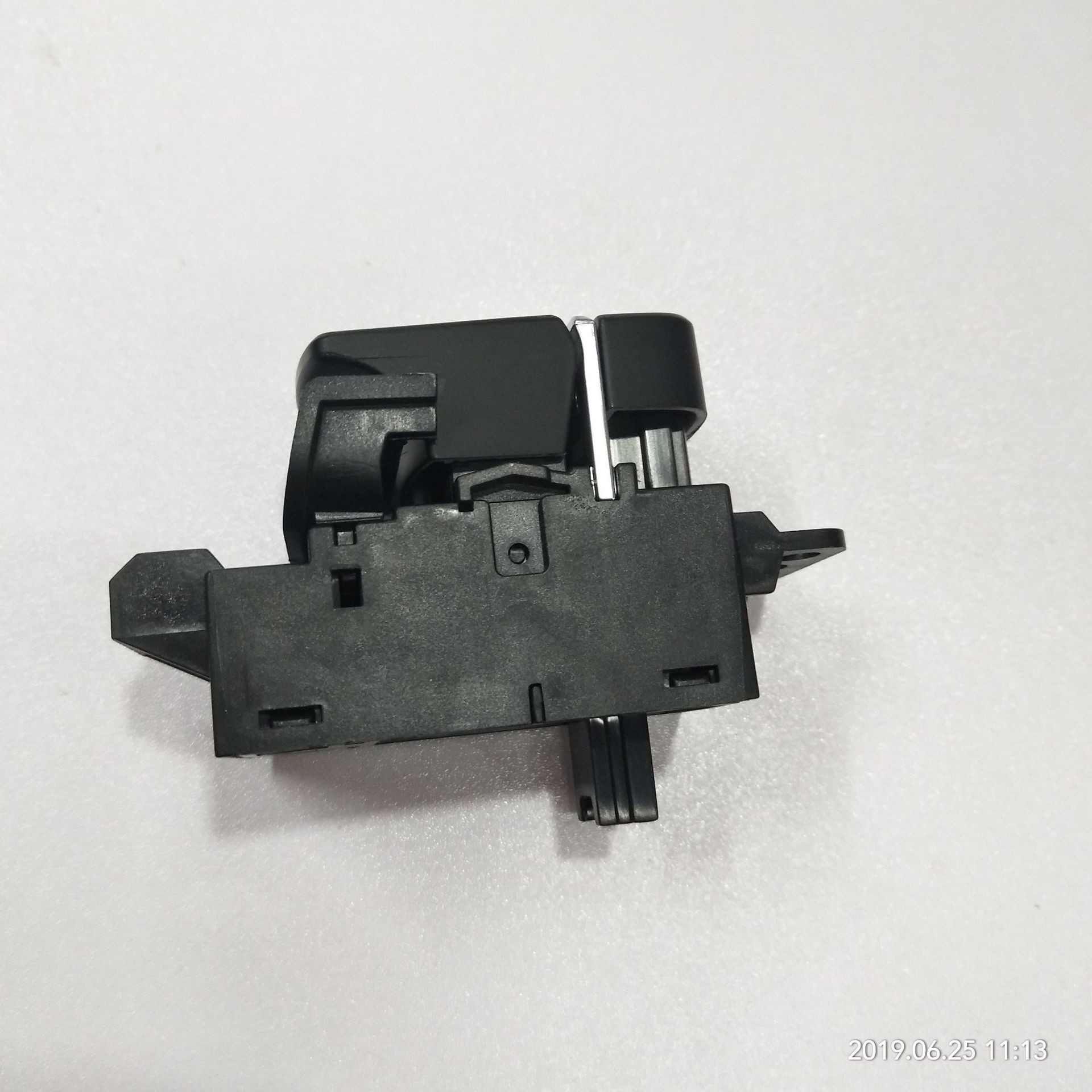 适用于宝马G30 G31 G32 断路开关驻车制动器自动开关 61316842027-阿里巴巴