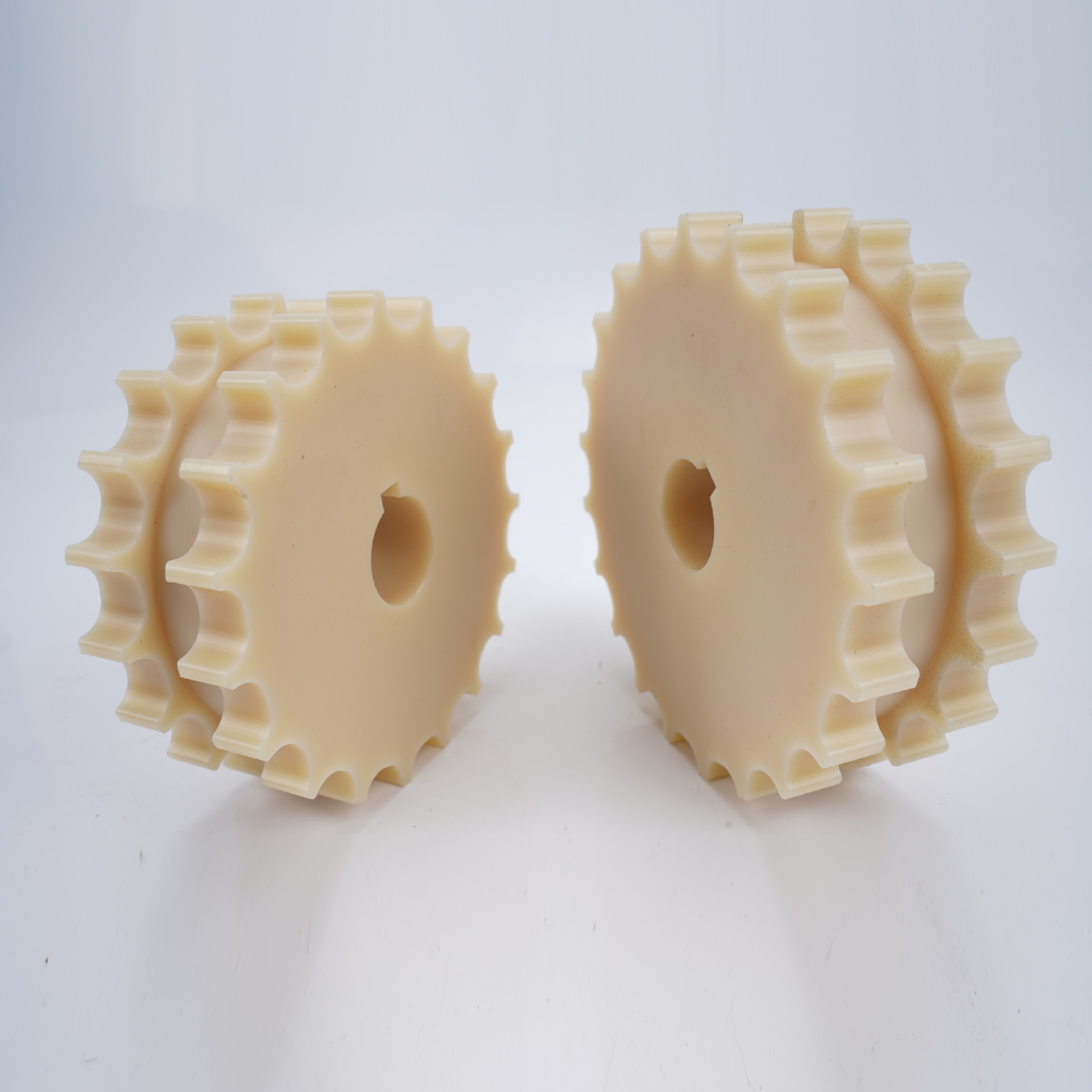 MC尼龙含油齿轮 尼龙齿轮 尼龙链轮 塑料齿轮 含油自润滑尼龙链轮-阿里巴巴
