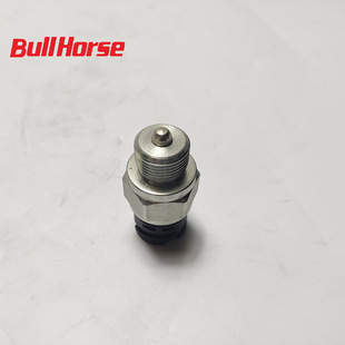 重卡重汽刹车灯开关 汽车配件 0015457409重型卡车80-420-003-阿里巴巴