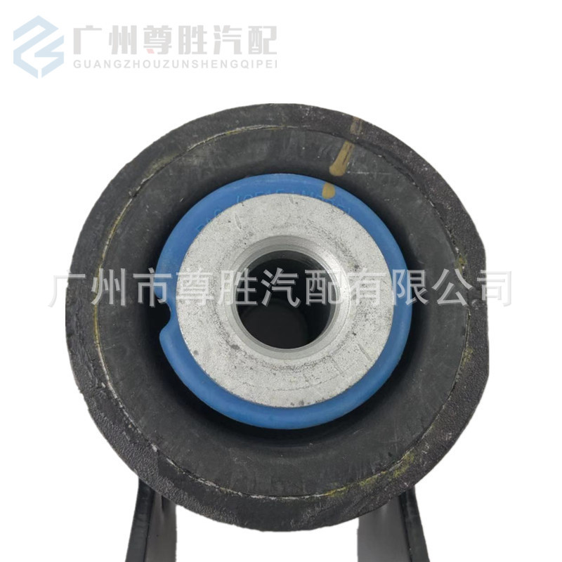 22782459 15897963适用于昂科雷前下控制臂衬套 前悬挂下摆臂胶套-阿里巴巴