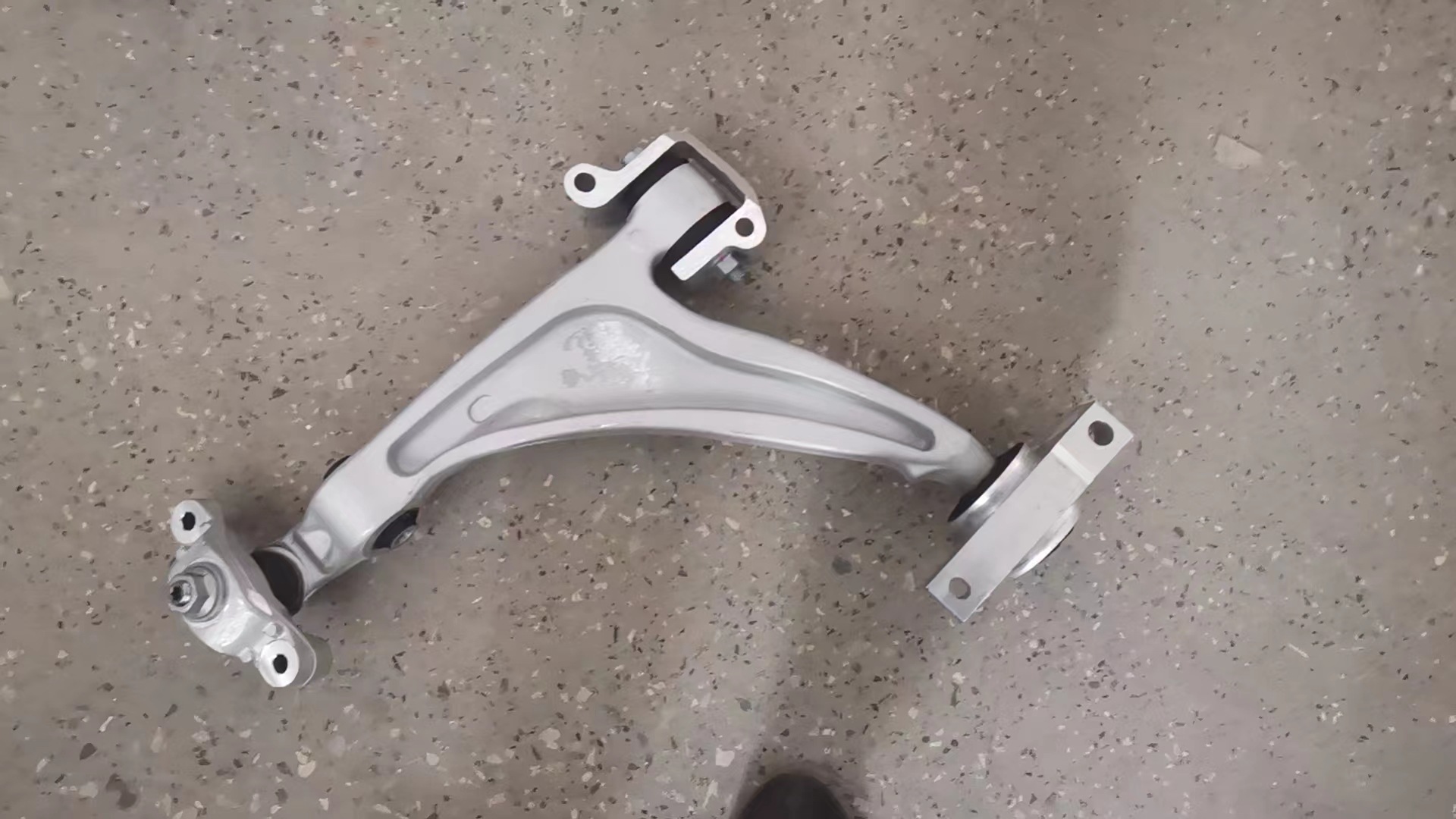 适用新款沃尔沃 XC90 2016-2021前下摆臂控制臂总成31360644-阿里巴巴