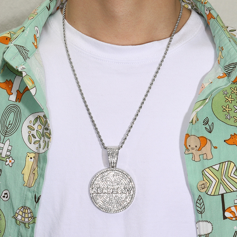 Diamant ingelegde letter militair merk KONDEBOY sieraden ins stijl ...