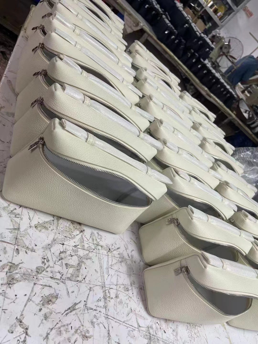 LP19新款单肩斜挎包lp饭盒包原版头层荔枝纹牛皮时尚跨境爆款-阿里巴巴