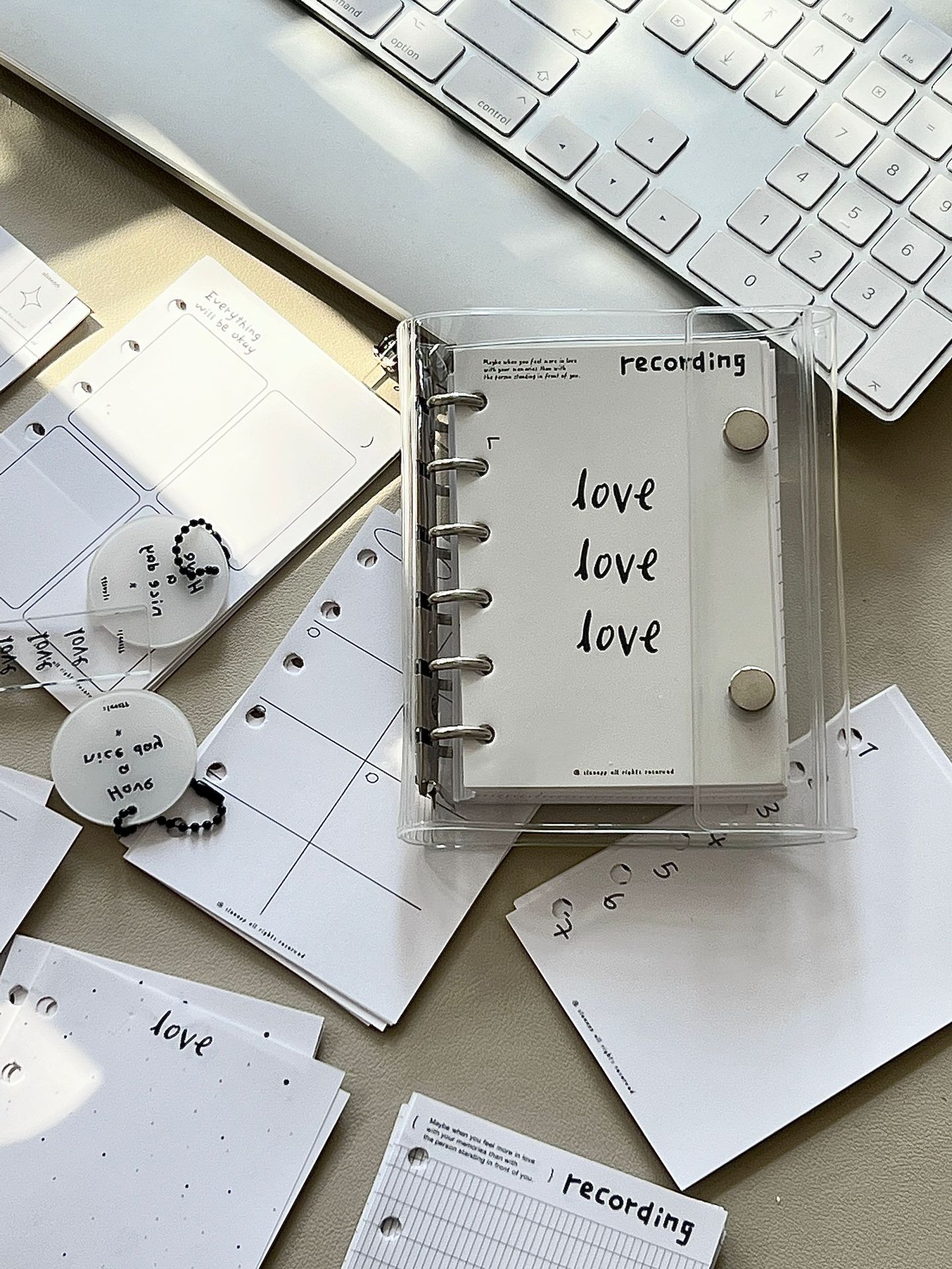 纯透M5双扣三折PVC活页本子ins风收纳手账本皮收纳手账本皮A7手账-阿里巴巴