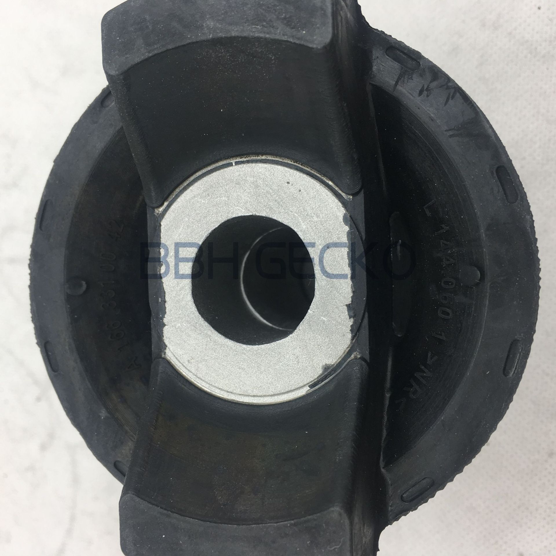 适用于奔驰W166 前轴支架 1663310042 1663310142-阿里巴巴