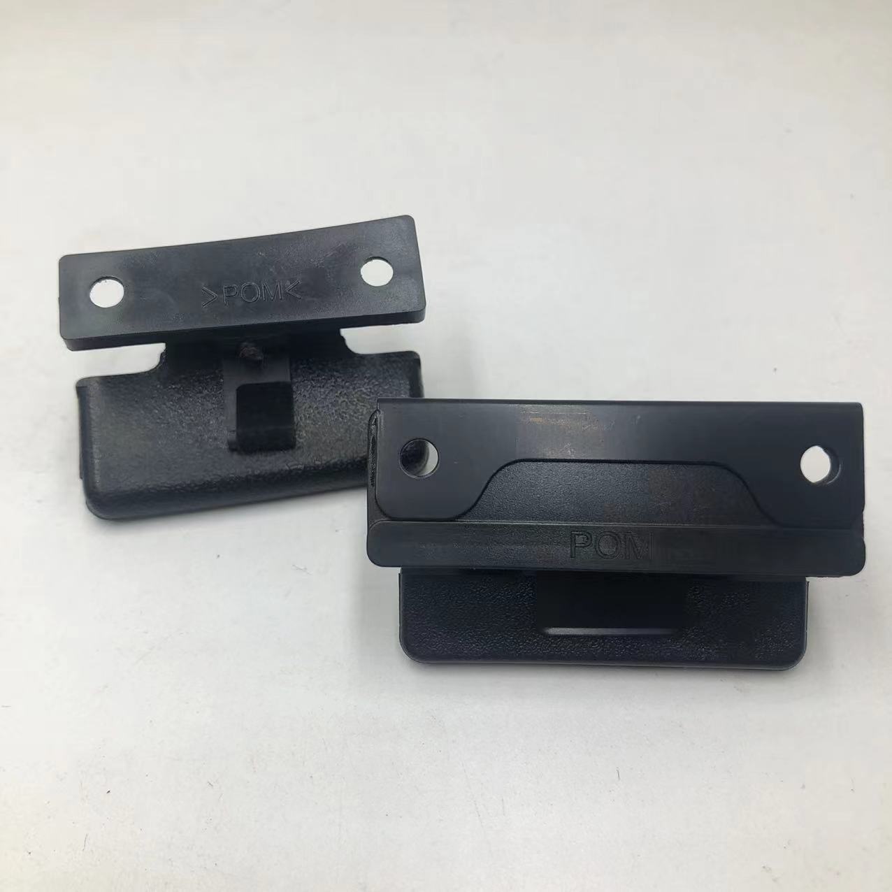 适用于三菱帕杰罗上下扶手箱盖锁扣盖夹MR532555 MR532556-阿里巴巴