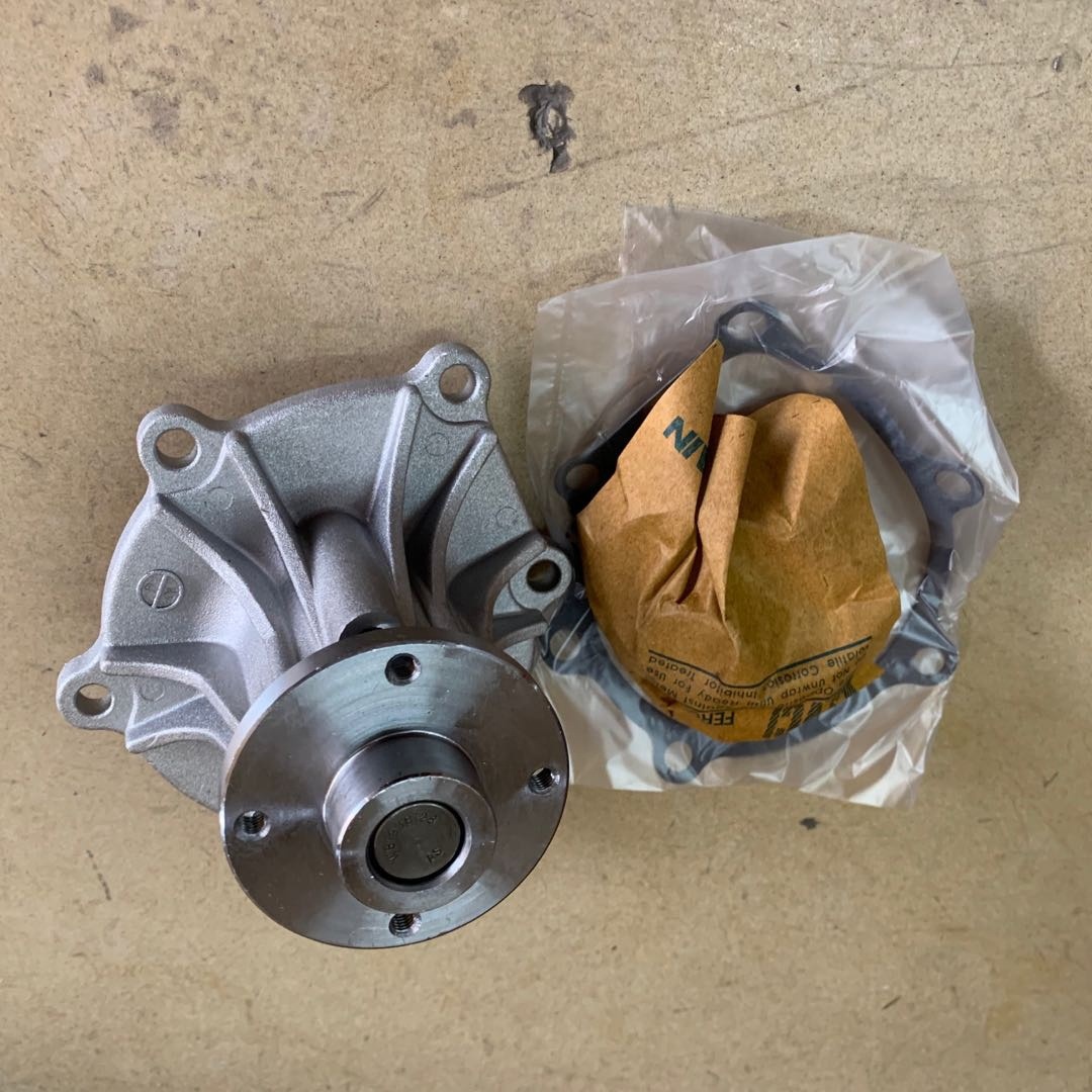 日本汽车汽车零件水泵 8-97312-147-3 / 89804-76883-阿里巴巴