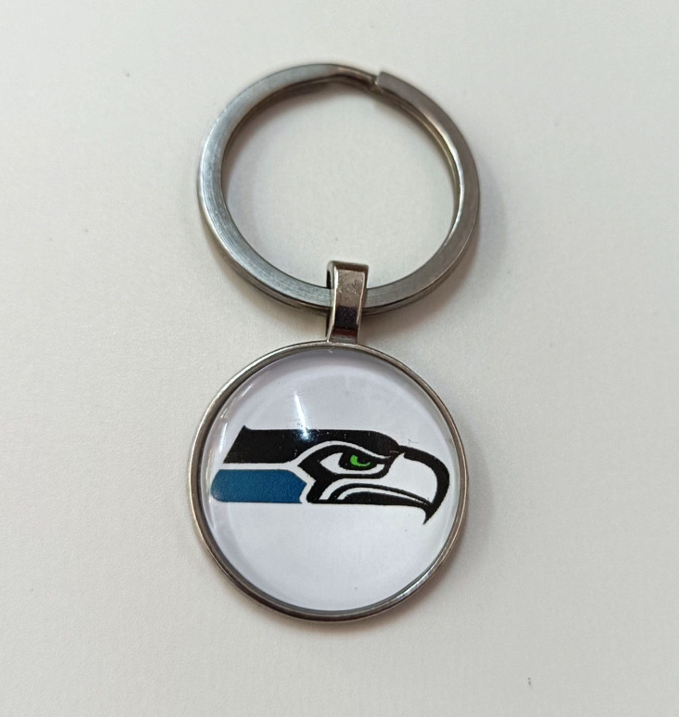 批发32队NFL钥匙扣时光宝石美式橄榄球联盟球队匹兹堡钢人钥匙扣-阿里巴巴